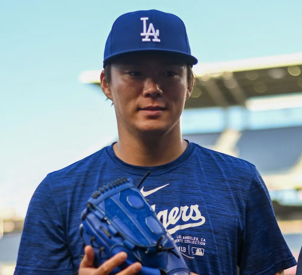 Meet The Dodgers Star Pitcher: Yoshinobu Yamamoto Wife, Net Worth ...